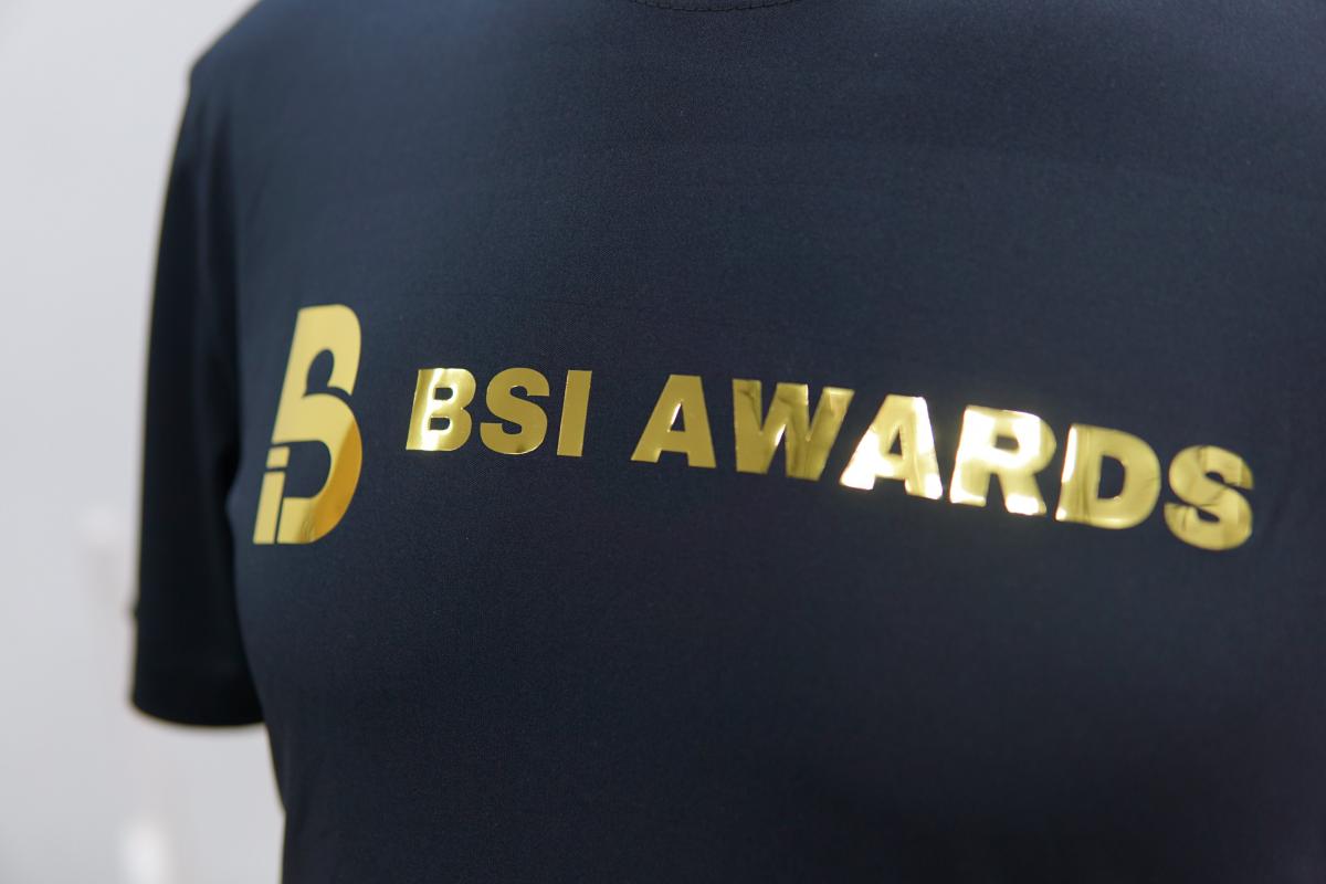 ĐƠN HÀNG ĐỒNG PHỤC CÔNG TY - BSI AWARDS | Xưởng May Gia Công Thời Trang ...